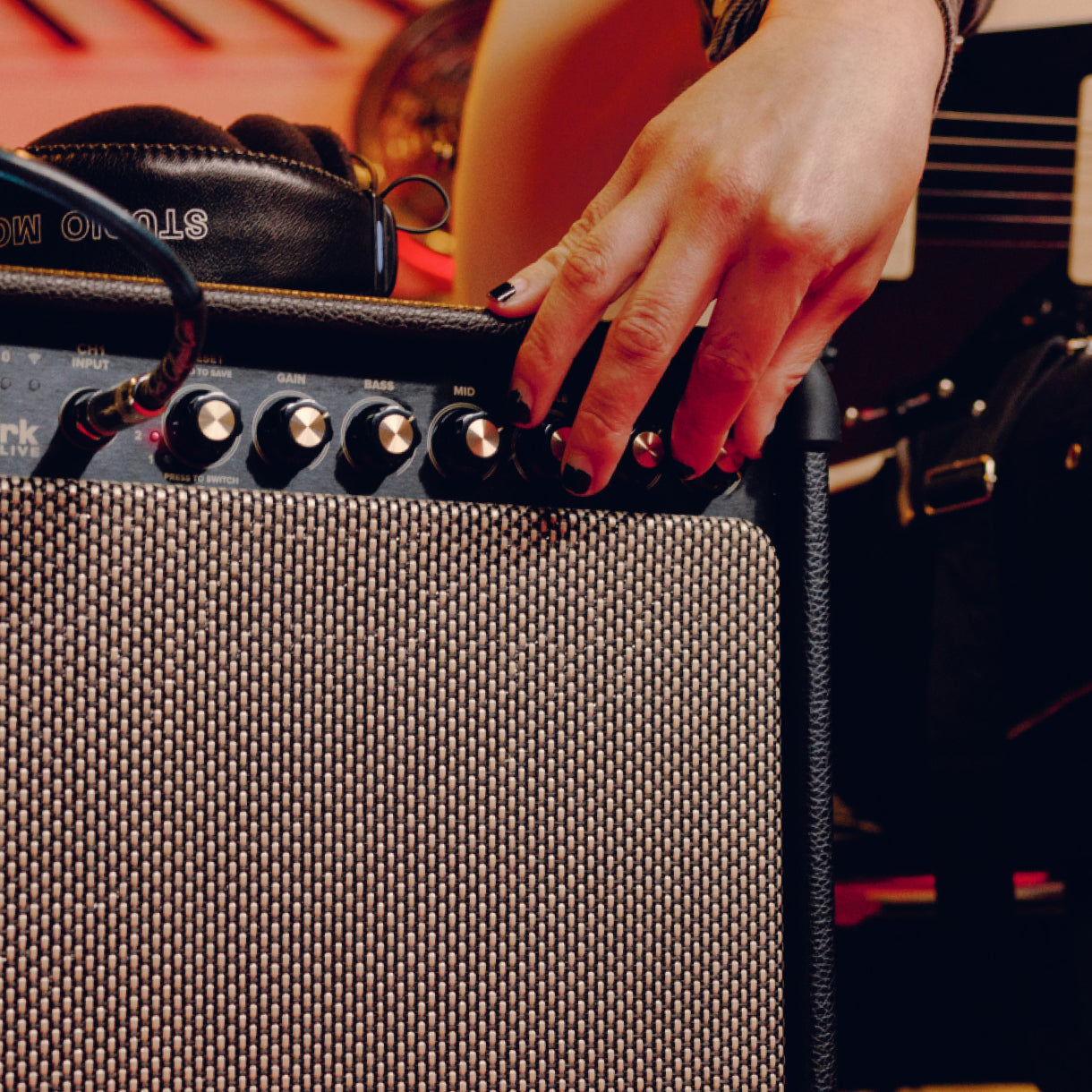 Spark LIVE | 4 Channel Smart Amp & PA System – Canada - Positive Grid